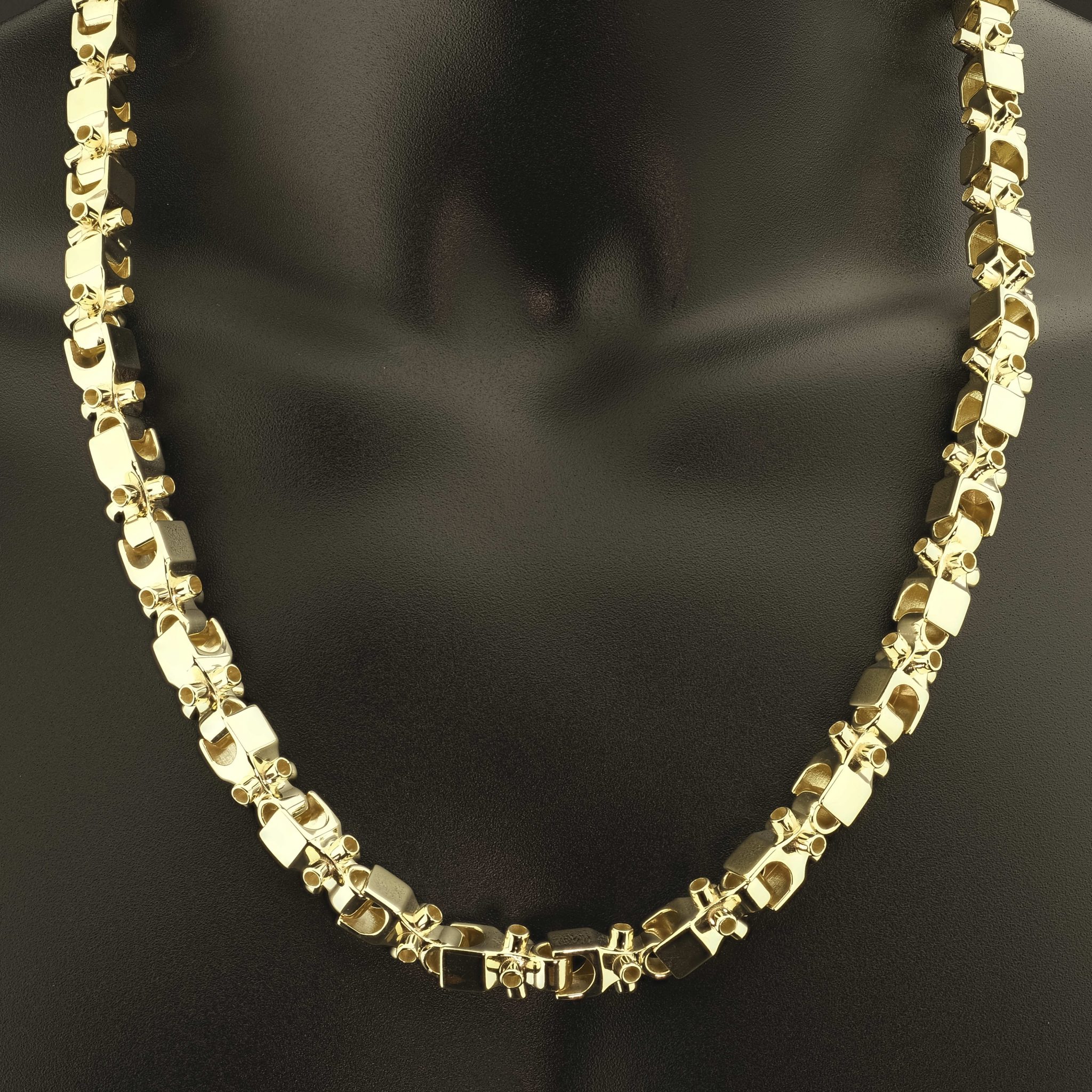 9ct Yellow Gold Lego Chain 24″ 9mm - Britannia Jewellery